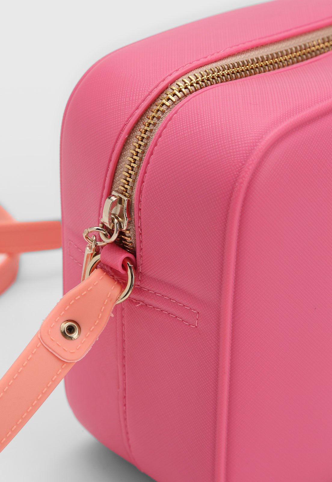 Bolsa Brizza Logo Rosa - Compre Agora | Dafiti Brasil