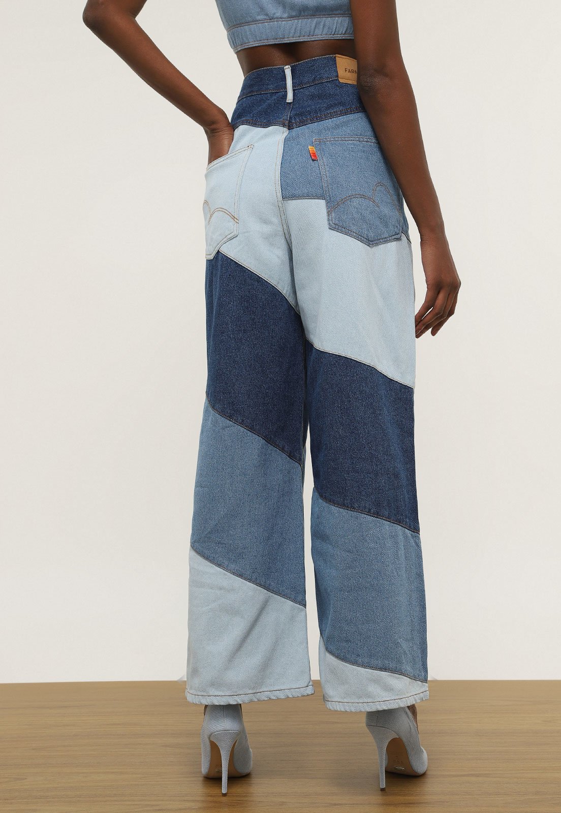 Calça Jeans FARM Wide Leg Patch Diagonal Azul - Compre Agora | Dafiti ...