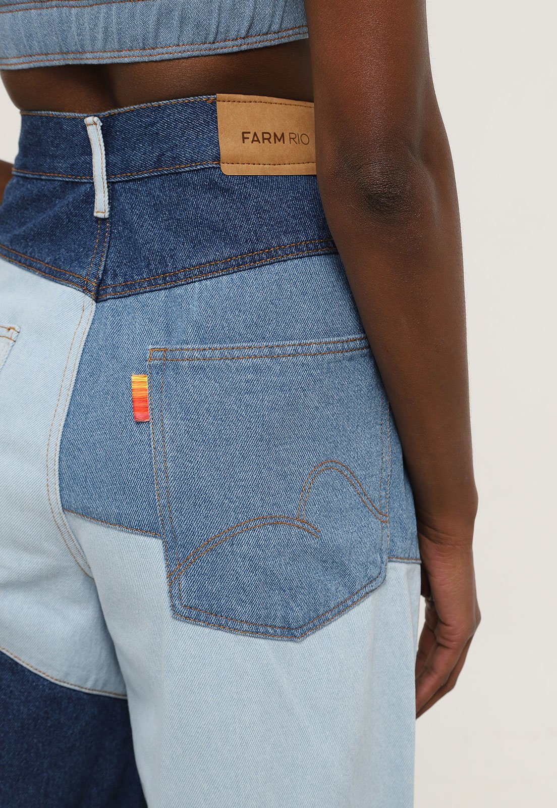 Calça Jeans FARM Wide Leg Patch Diagonal Azul - Compre Agora | Dafiti ...