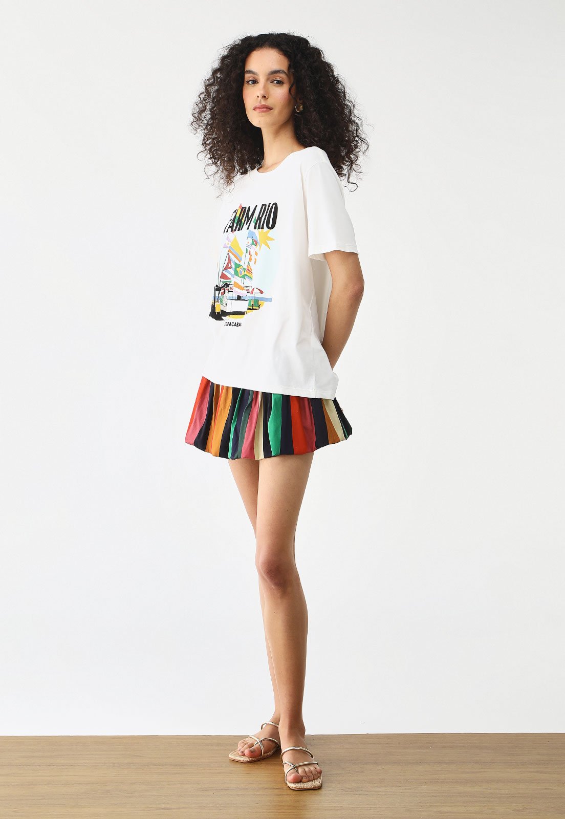 Camiseta FARM Oversized Rio Copacabana Off-White - Compre Agora ...