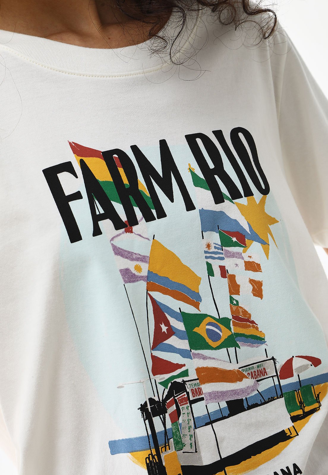 Camiseta FARM Oversized Rio Copacabana Off-White - Compre Agora ...