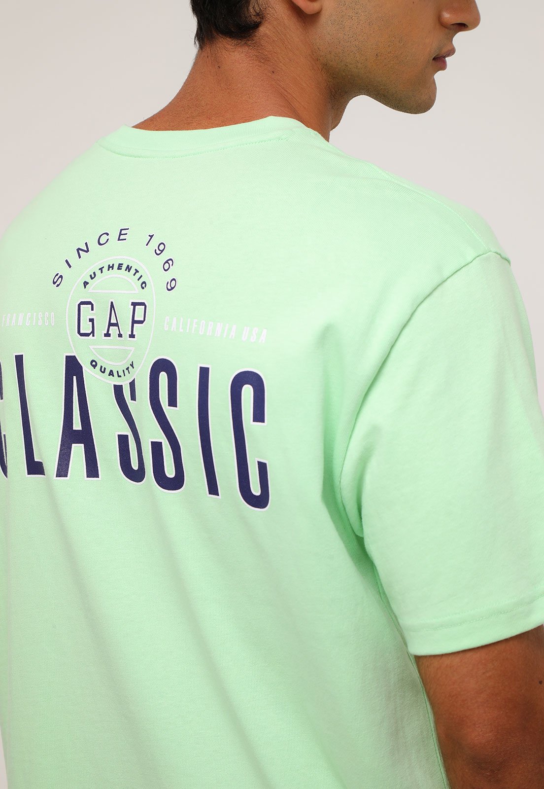 Camiseta GAP Lettering Verde - Compre Agora | Dafiti Brasil