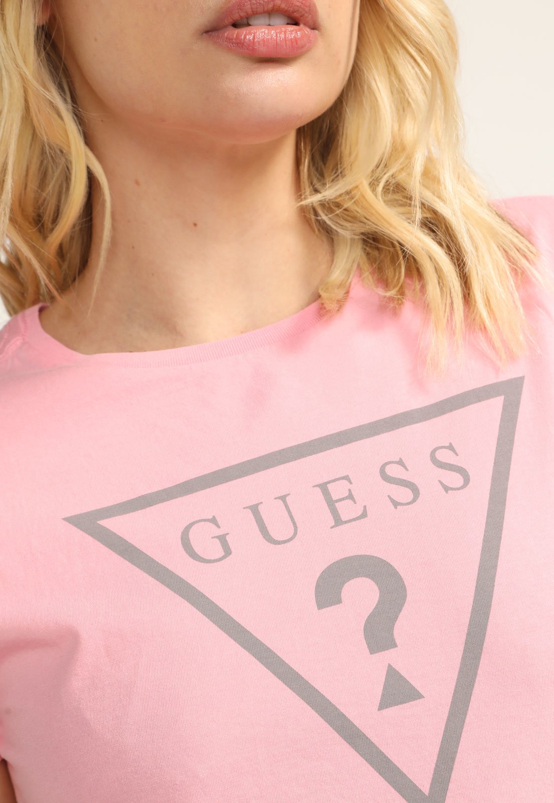 Camiseta Guess Logo Rosa - Compre Agora | Dafiti Brasil