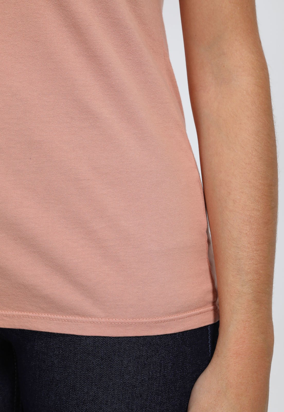 Camiseta Guess Logo Rosa - Compre Agora | Dafiti Brasil