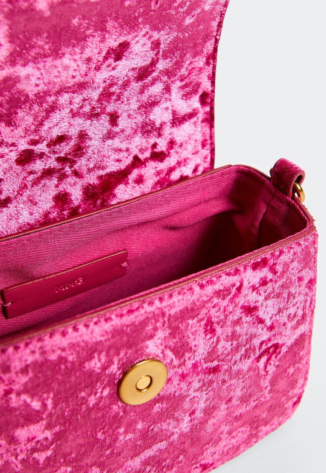 Bolsa Mango Veludo Molhado Rosa - Compre Agora | Dafiti Brasil