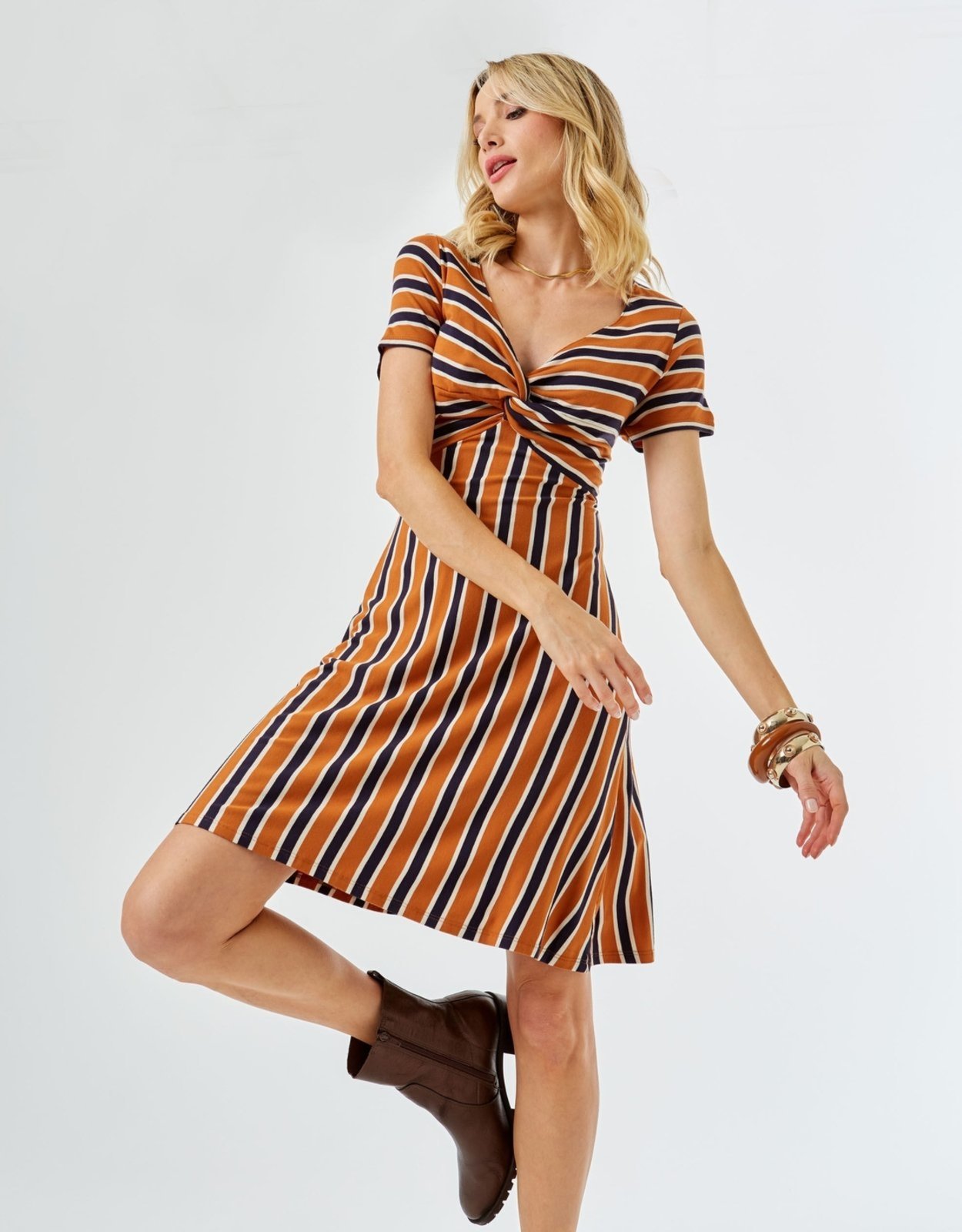 Vestido Zinzane Feminino Busto Nó Listrado Curto - Compre Agora ... Vestido Zinzane Feminino Busto Nó Listrado Curto - Compre Agora ...